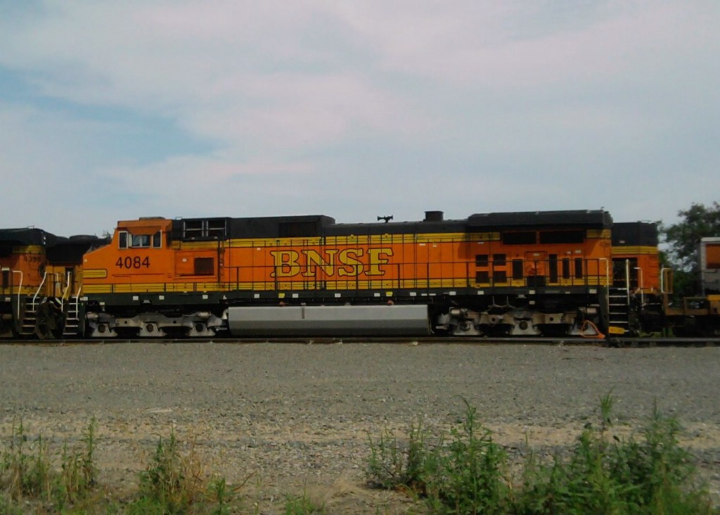 BNSF 4084